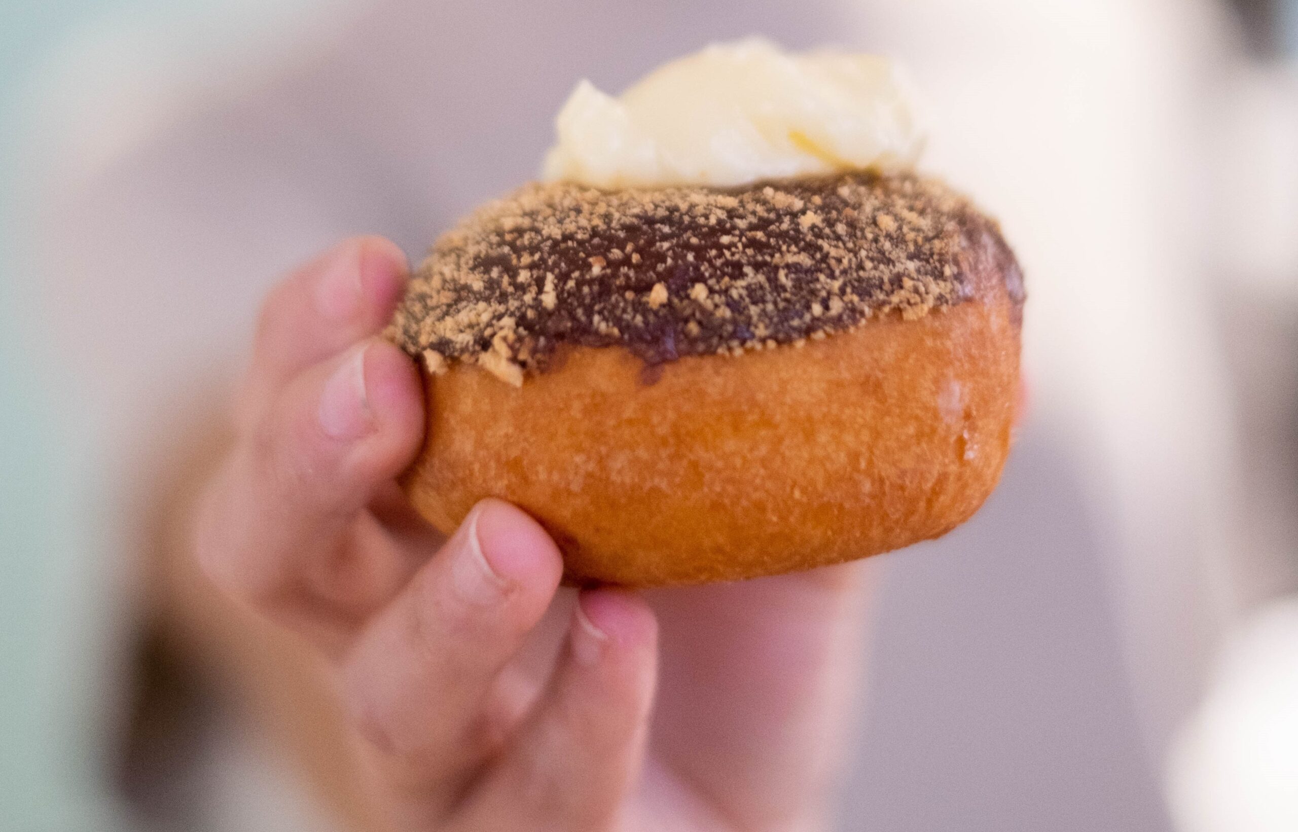 Limited edition Purvé donut box provides a “hole-some” way to support ...